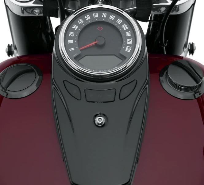 Flush-Mount Fuel Cap and Left Side Tank Cap Kit | RUSH BIKES
